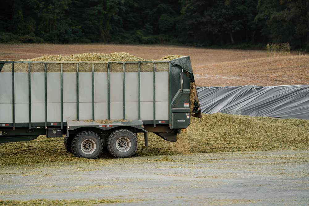 High-quality Forage Trailers | DM Martin Manufacturing