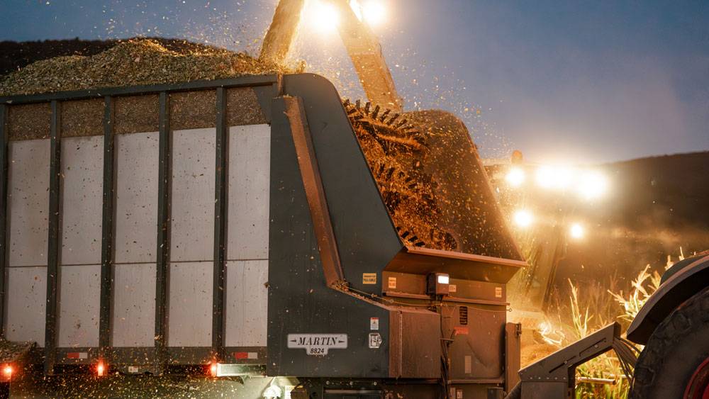High-quality Forage Trailers | DM Martin Manufacturing